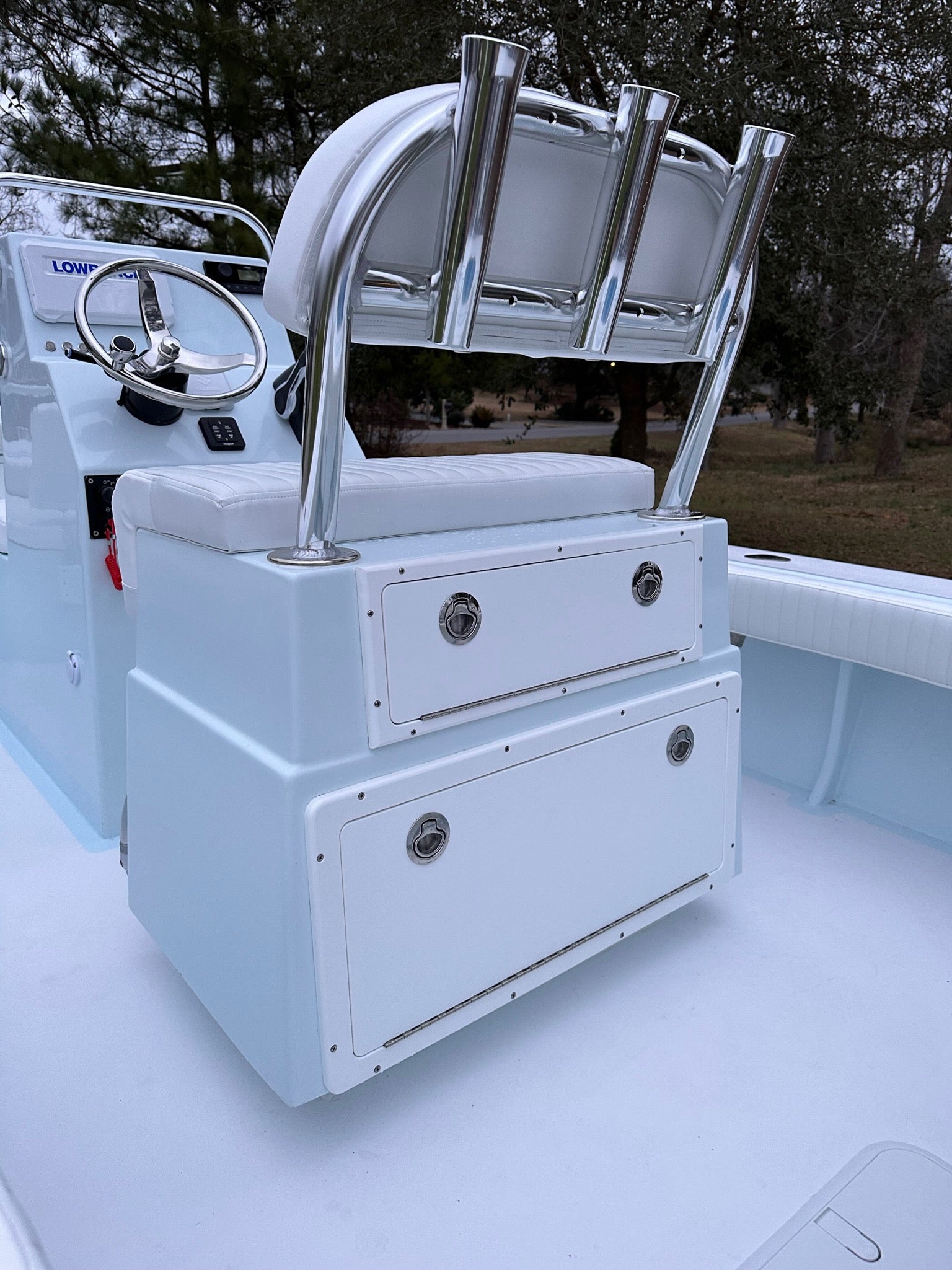 boat single leaning post