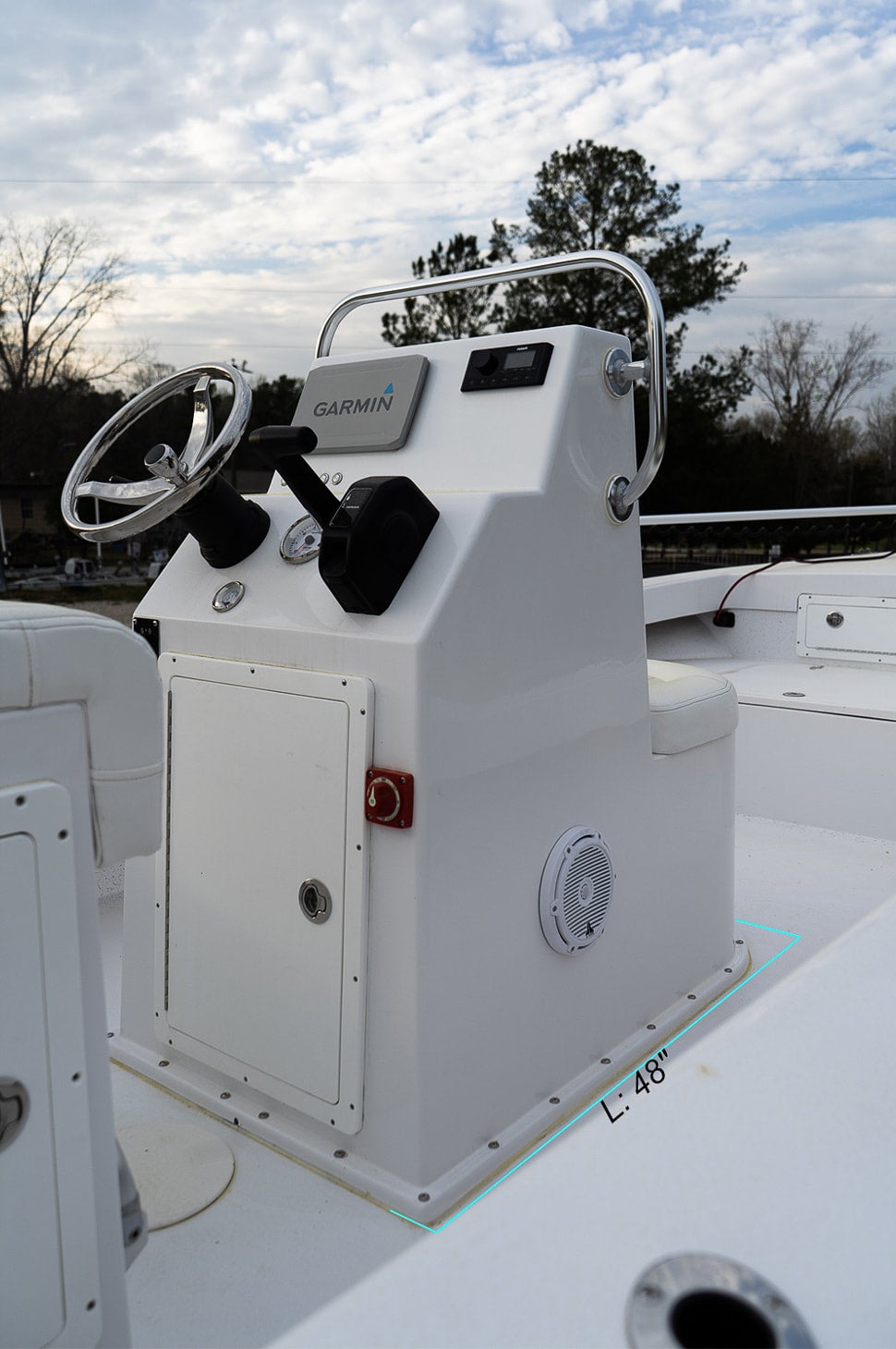 Round Seat Console